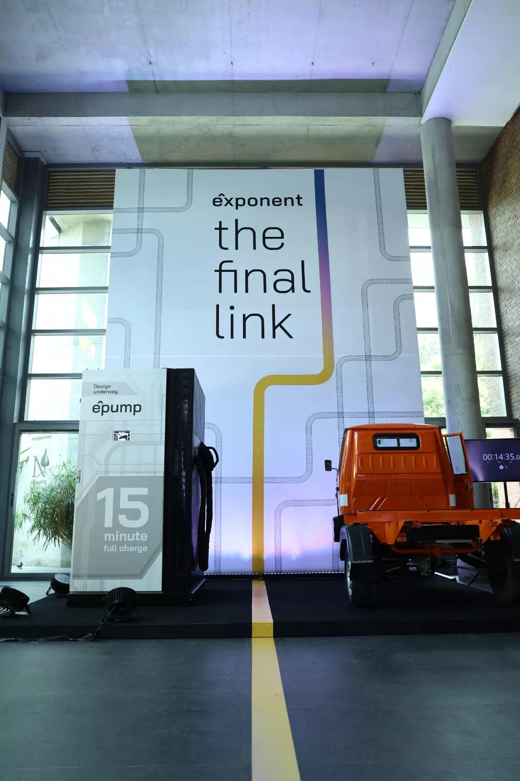 Exponent Energy helps any commercial ev to full charge in just 15 ...