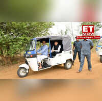 VIRAL PIC! $6 billion valuation! Zoho Founder Sridhar Vembu drives ...