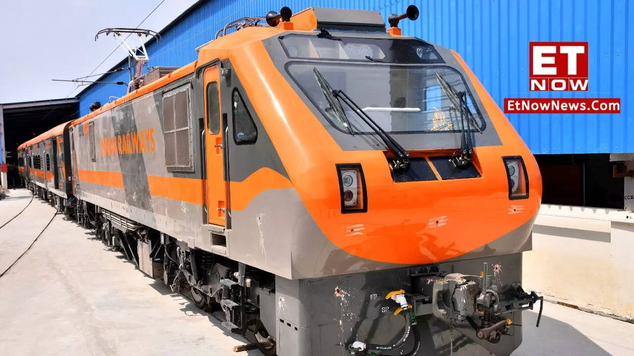 IN PICS: Indian Railways unveils Amrit Bharat train based on Push-Pull ...