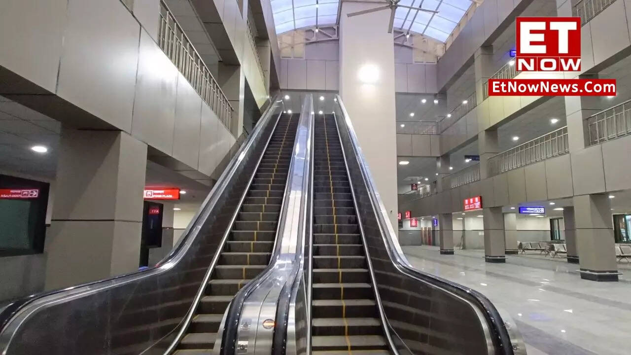 Ayodhya Dham: DIVINE PICS! Ayodhya Dham railway station: Airport-like luxury | ET NOW Exclusive ...