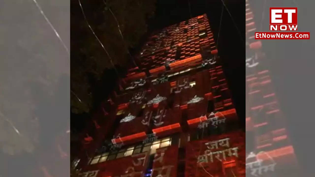 ‘Rammay’ Ambanis! Mukesh-Nita Ambani’s Mumbai house Antilia illuminated ...