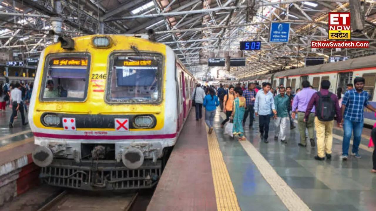 Mumbai Local Train Service मुंबई की लाइफ लाइन पर ब्रेक घंटों ठप रही