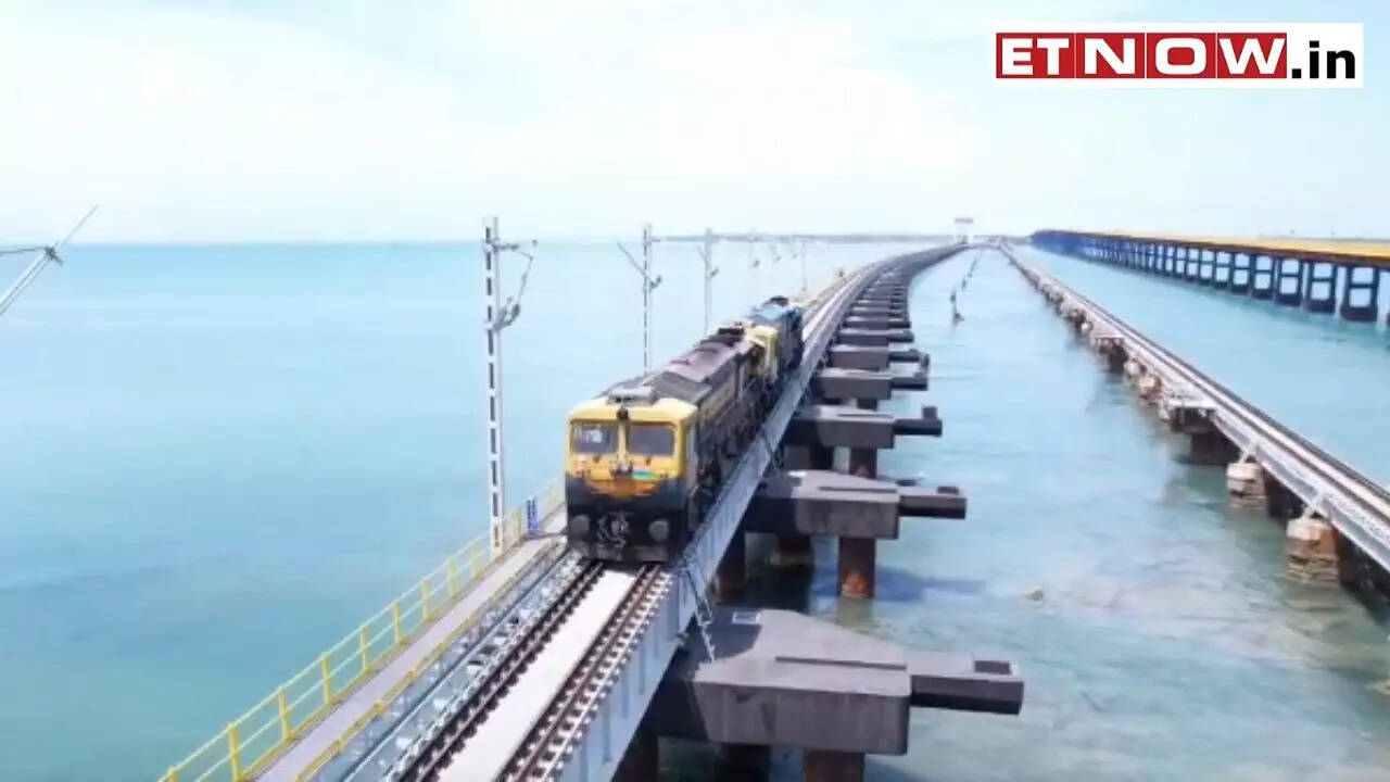 Amazing PHOTOS! Pamban Bridge: India's 1st vertical sea bridge to open ...