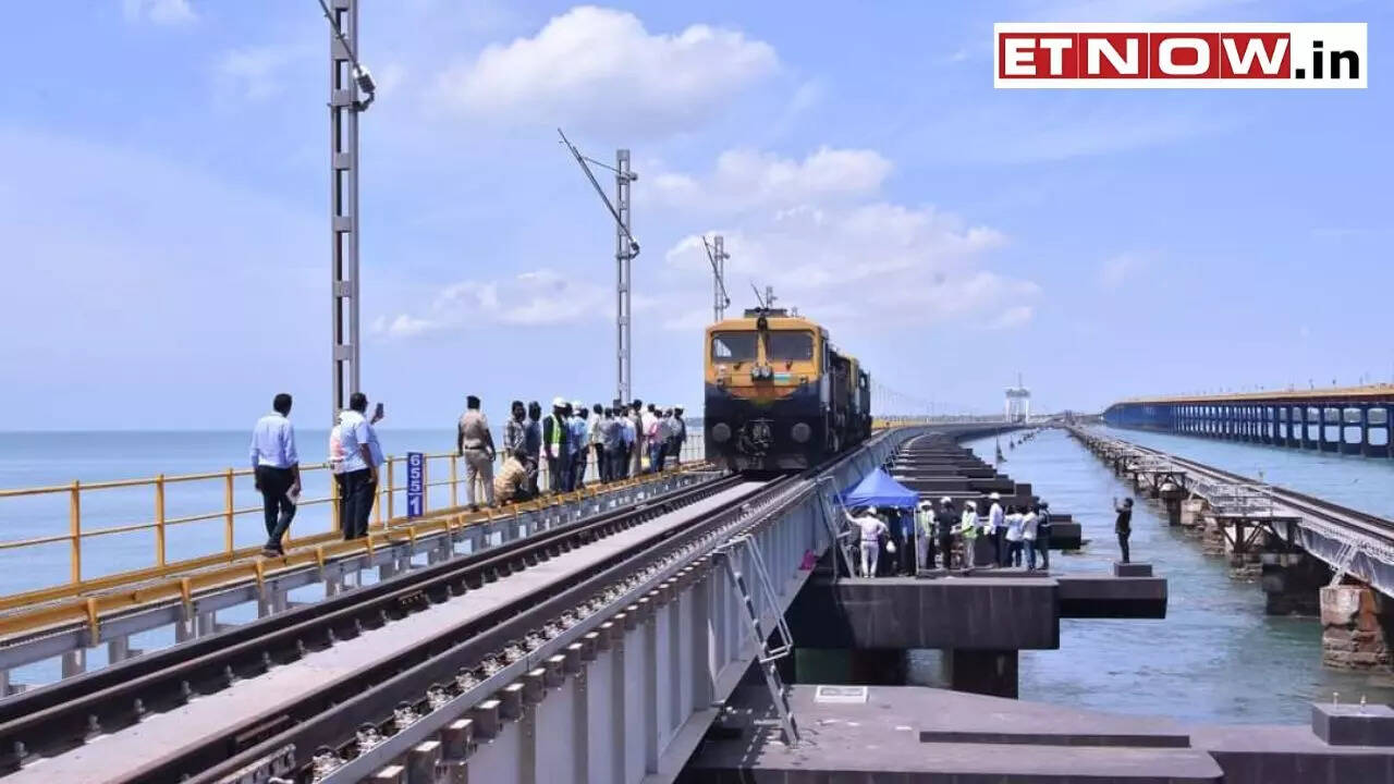 Amazing PHOTOS! Pamban Bridge: India's 1st vertical sea bridge to open ...