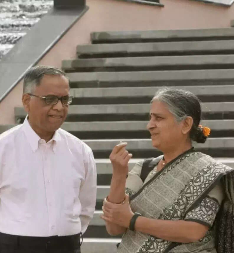 How Sudha Murty and Narayana Murthy found love, built Infosys, and ...