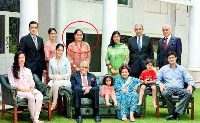 Meet the woman who owns Delhi’s most expensive bungalow worth Rs 435 ...