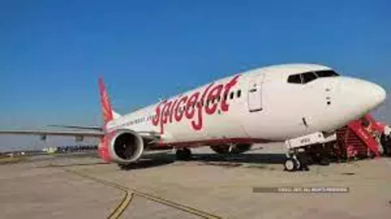 Spicejet: DGCA deregisters 3 SpiceJet planes! Will it impact airline's ...