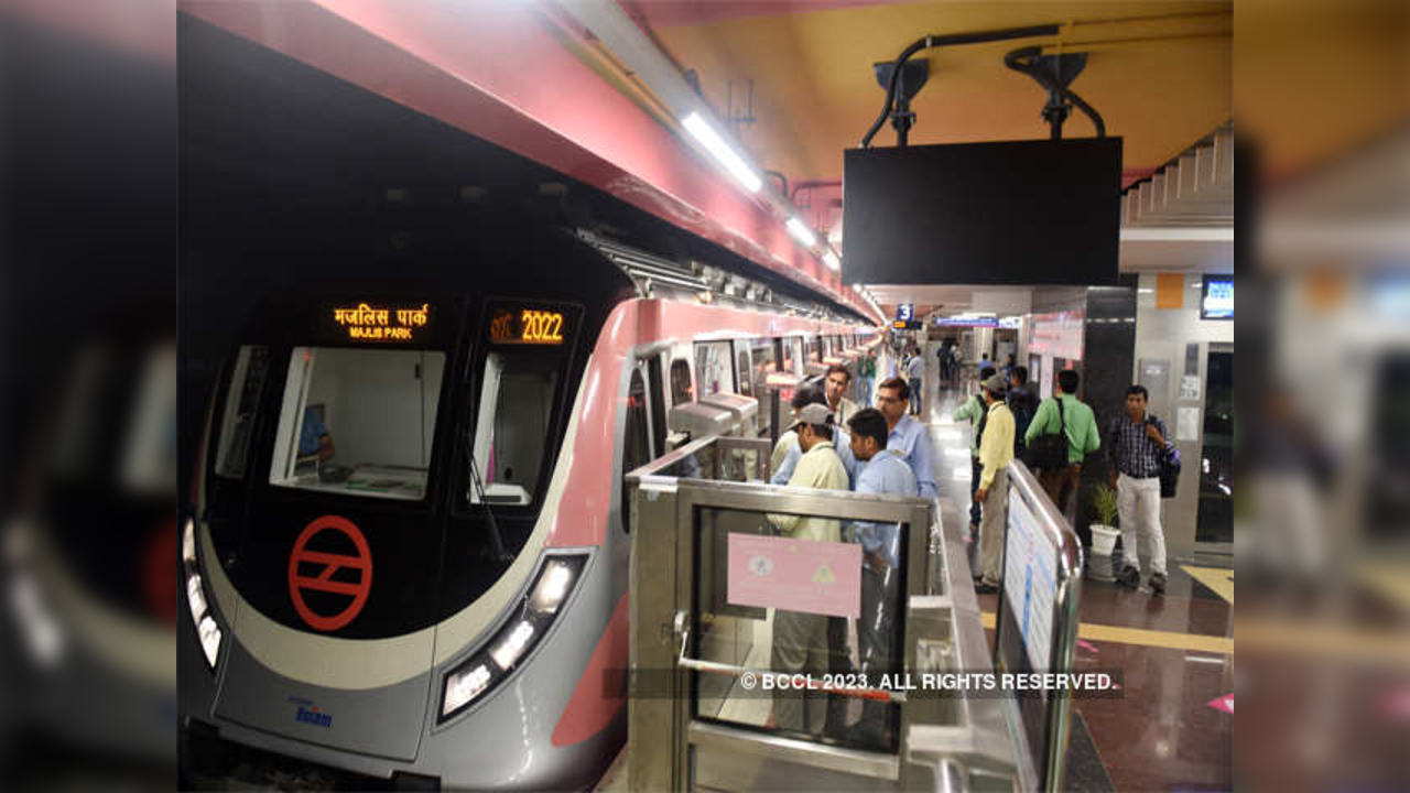 Now travel in Delhi Metro by scanning QR Code | All you need to know ...