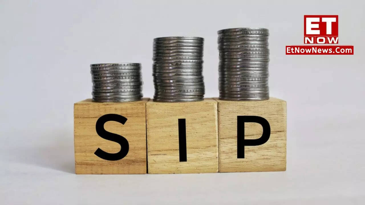 SIP vs Step-up SIP: Know the DIFFERENCE | Mutual Funds News, ET Now