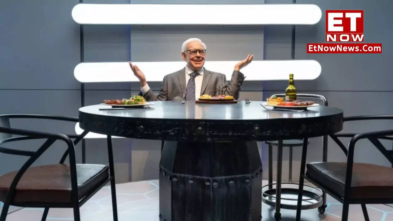 McDonald's burger OR $100 meal? Billionaire Warren Buffett's SURPRISING ...