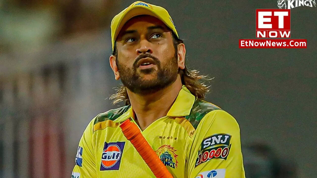 Thala for a reason! WATCH MS Dhoni’s heart-winning gesture for specially-abled fan | News News ...