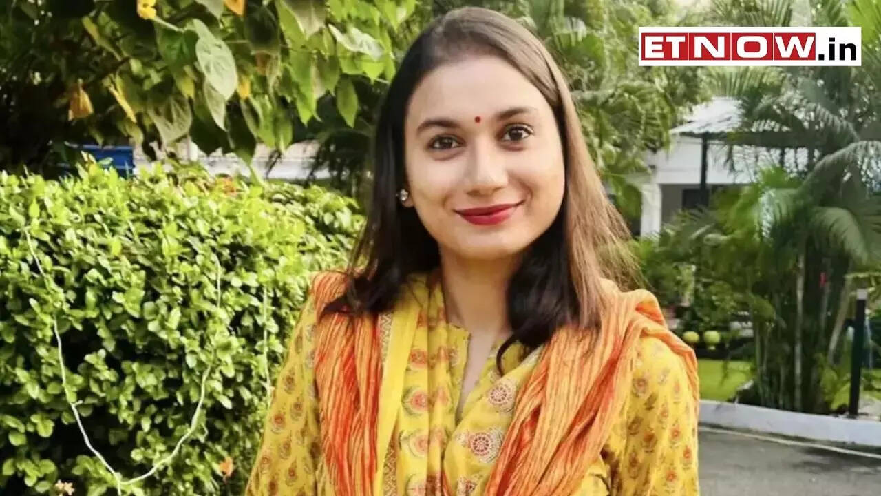 Shambhavi Choudhary: Meet Bihar’s Shambhavi Choudhary, India’s youngest ...