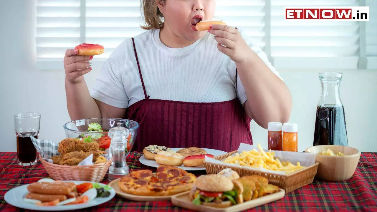 This happens only in China? Influencer dies from overheating during ...